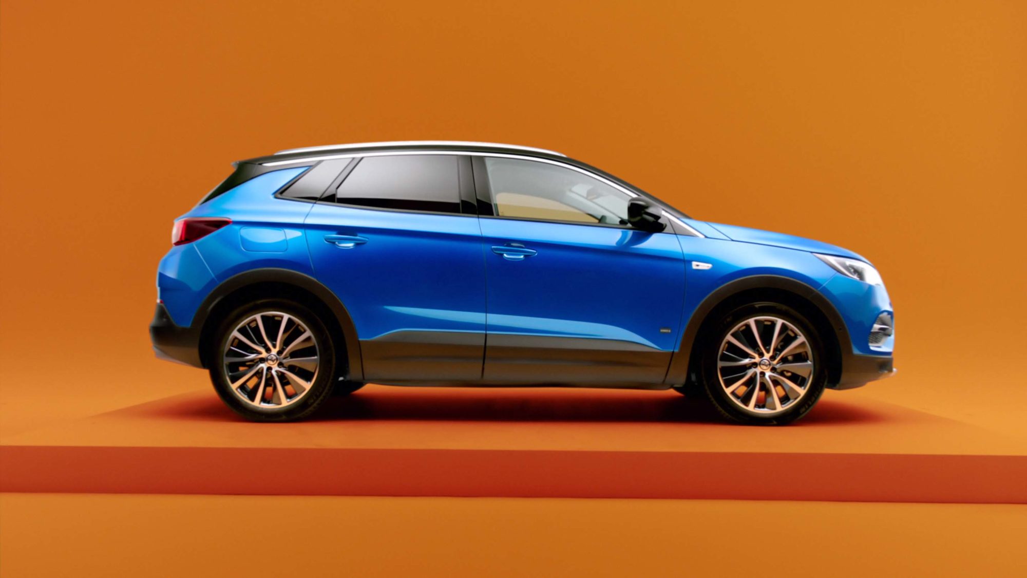 GRANDLAND X HYBRID 4 - Coffee & TV